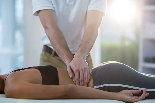 Chiropractic Therapy - Living Natural Health